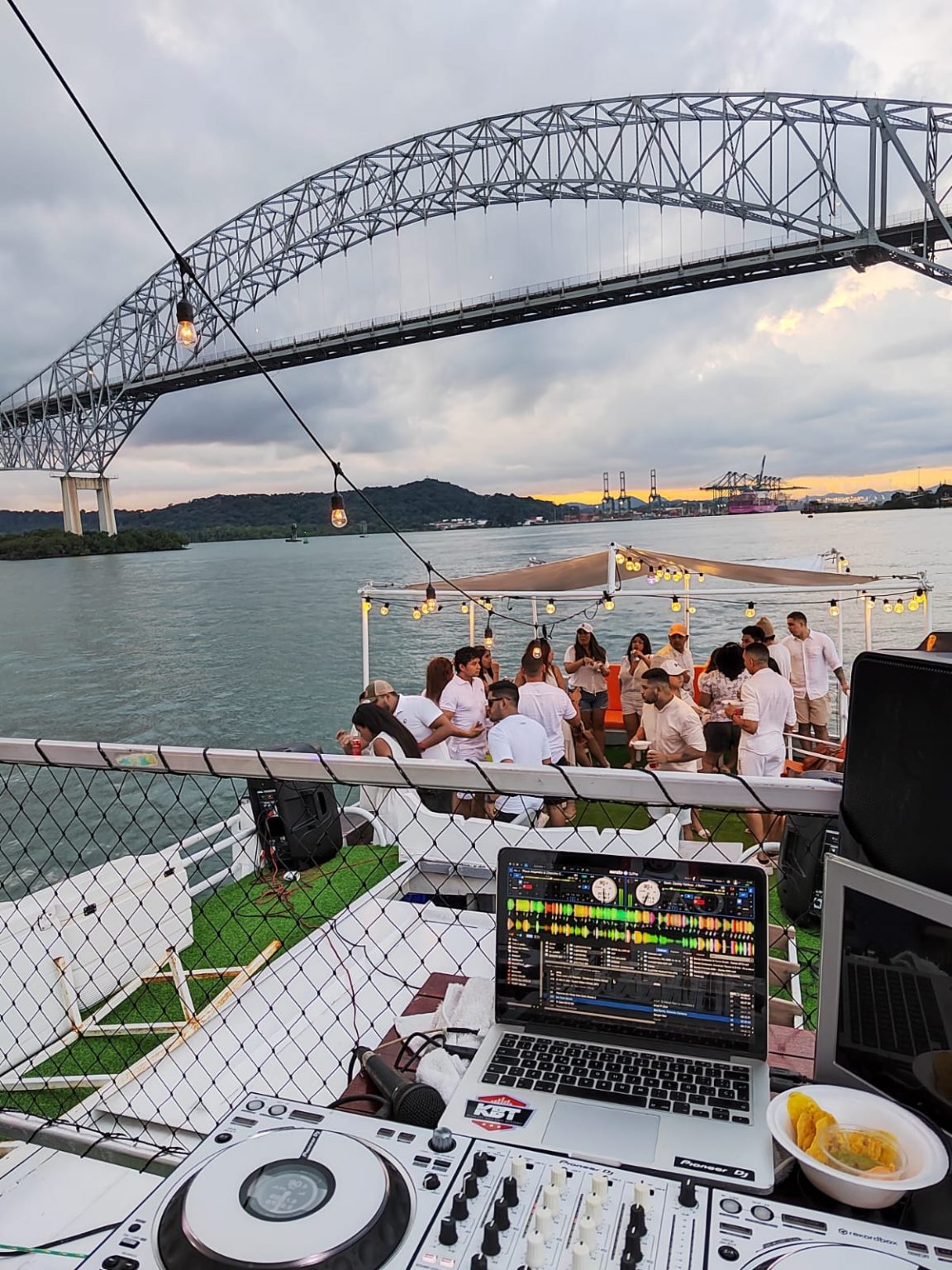 Yates de Fiestas – Panamá | Yates Taboga